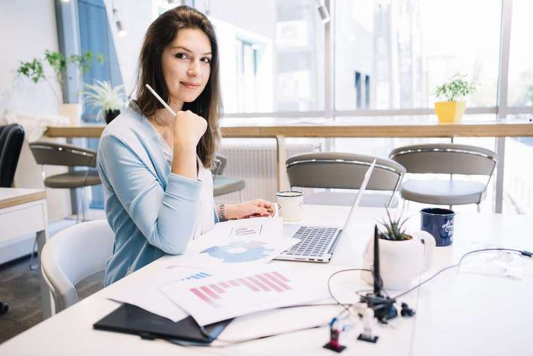 Make Your First Week At Work Productive - MakeMyResume Guide